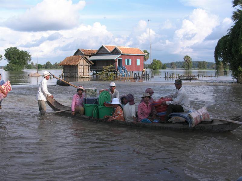 Rebuilding lives after Typhoon Ketsana | Oxfam