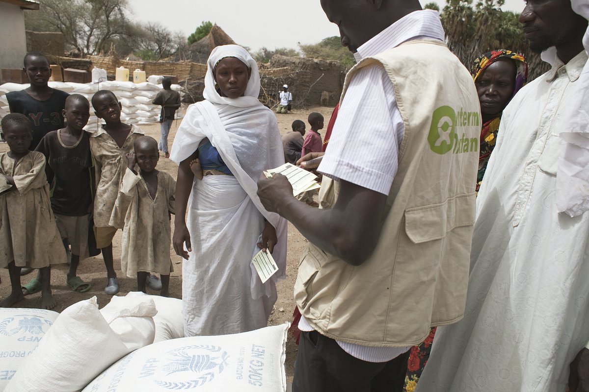 Solidarity and sharing: How Chadians cope in a food crisis | Oxfam